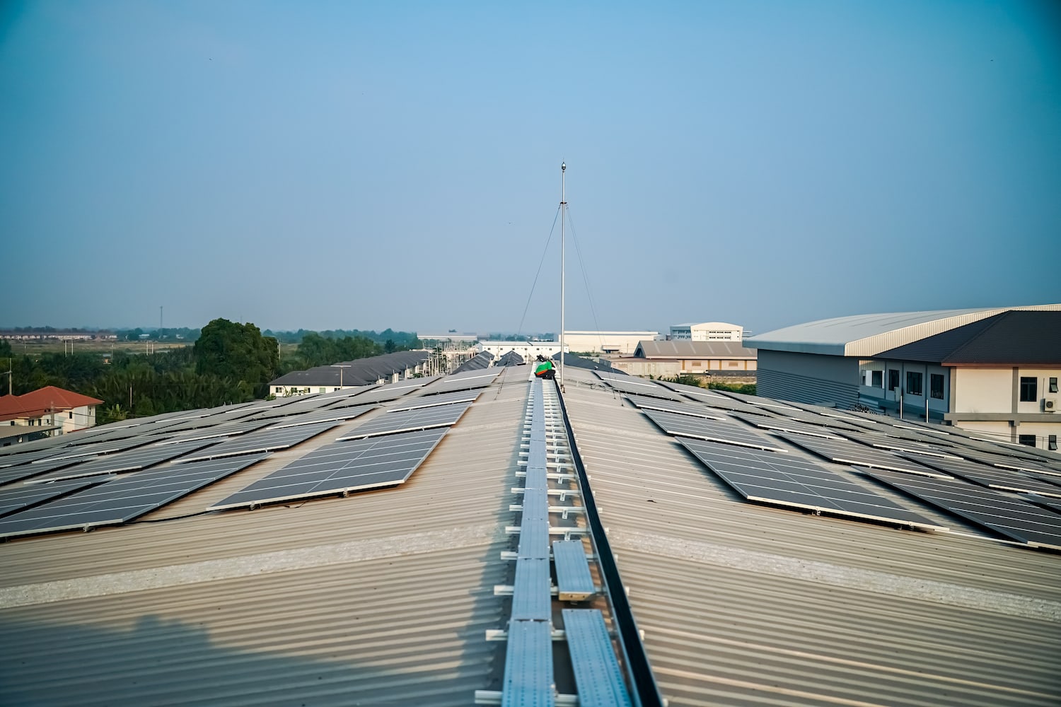 Off-Grid Solar Power Systems for Commercial Buildings: Today's ...